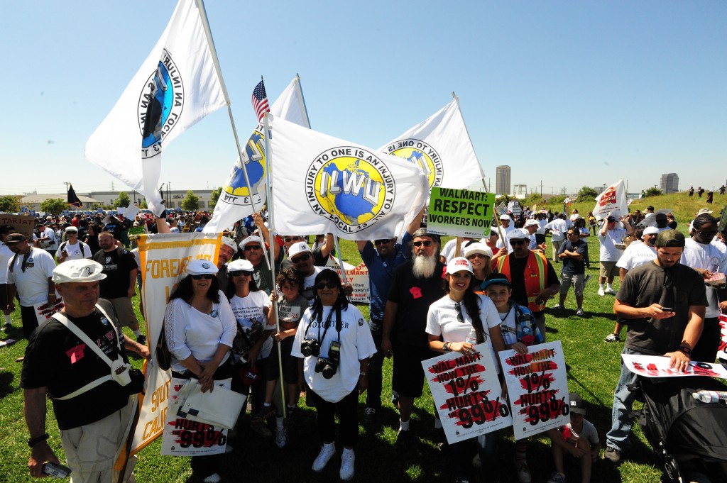 ILWU joins LA march against Wal-Mart - ILWU