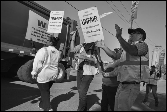 Immigrant Recycling Workers Win Strike, Union Drive in East Bay - ILWU